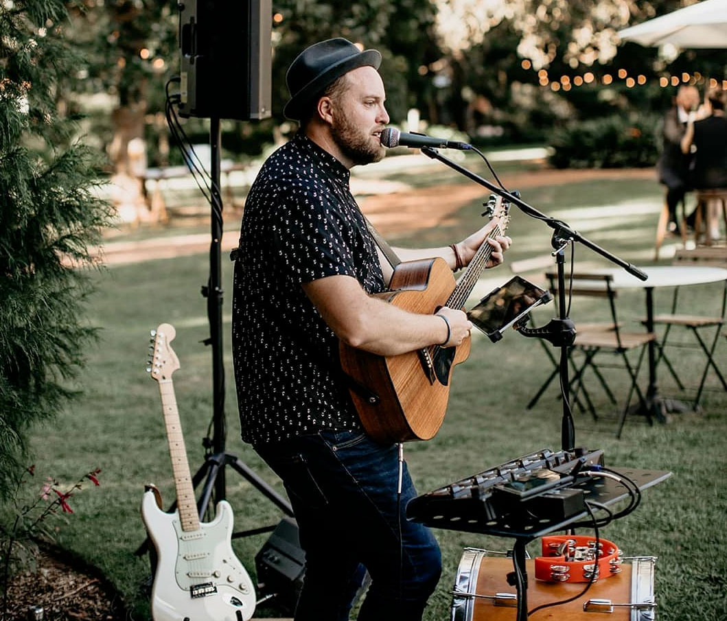 Danny Dyson – Live Acoustic Music